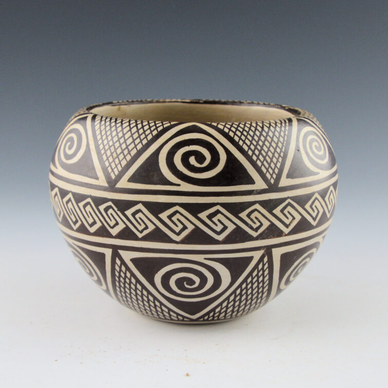 Hopi Pottery - Tewa Group - King Galleries - Scottsdale & Santa Fe