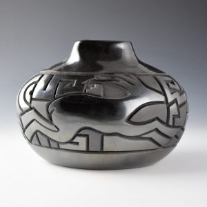 Navajo Pottery (Dine) - King Galleries - Scottsdale & Santa Fe
